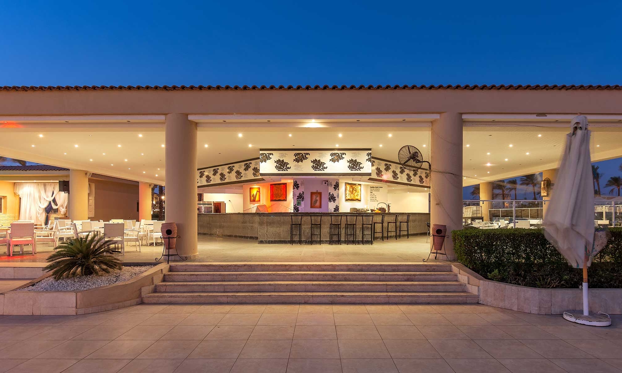 Pool Restaurant & Bar - Cleopatra Luxury Hotels & Resorts